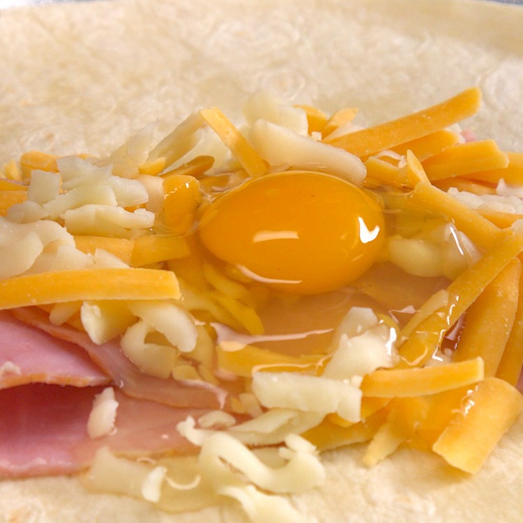 Ham & Cheese Breakfast Pockets