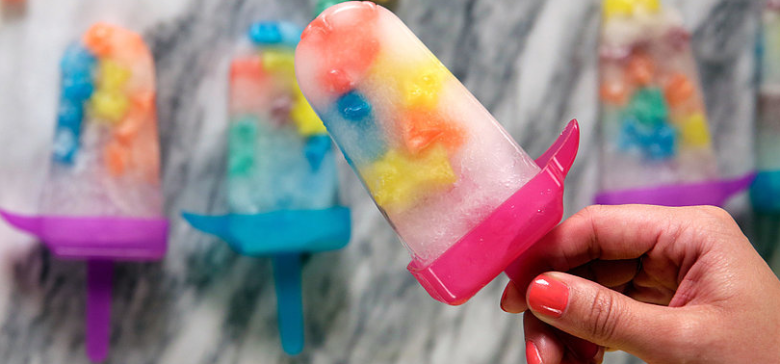 2-Ingredient Sparkling Gummy Bear Popsicles