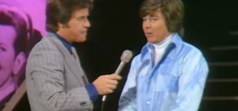 Beloved ’60s Heartthrob Diagnosed With Devastating Stage 4 Cancer